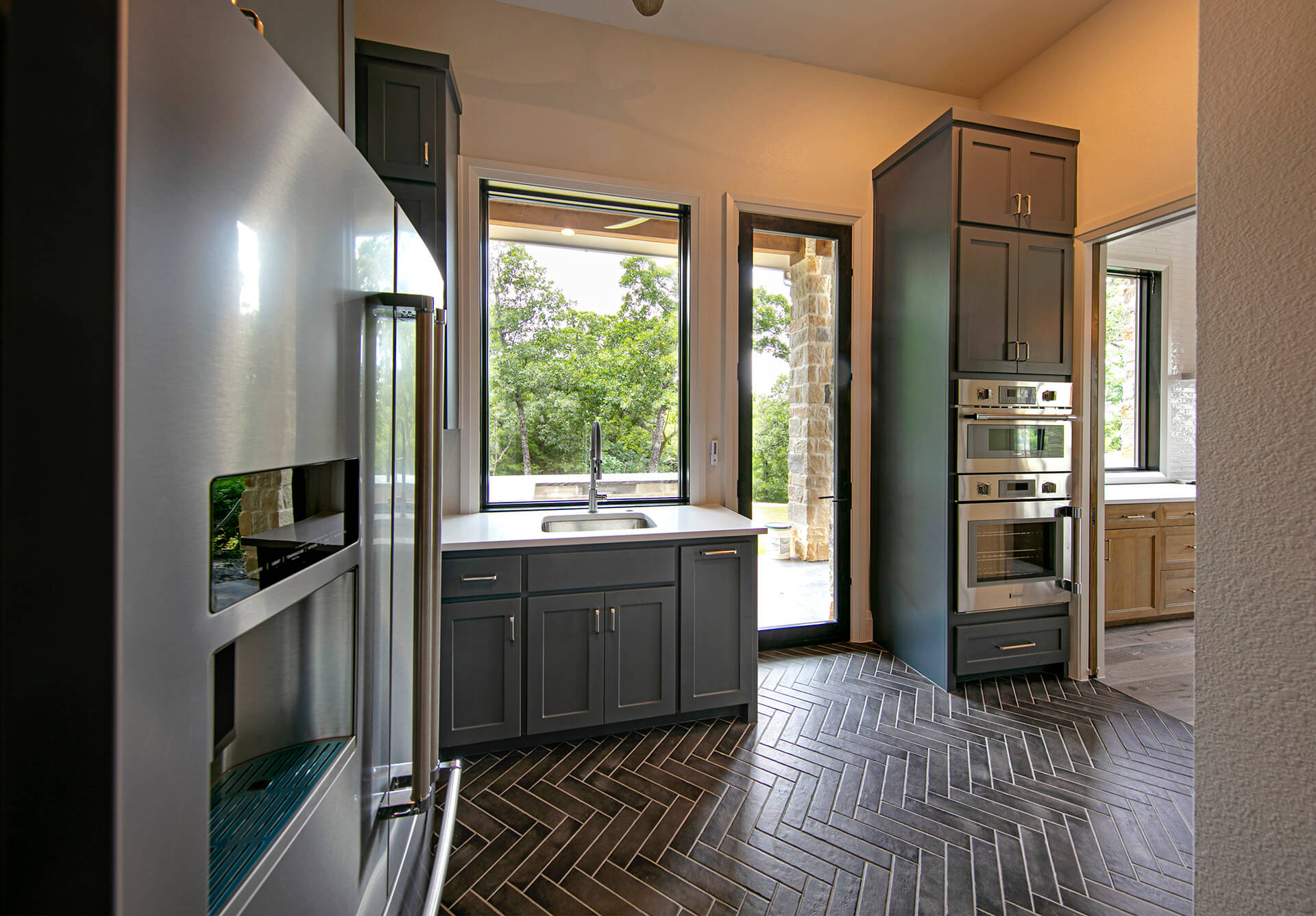 Kitchen - Atwood Custom Homes